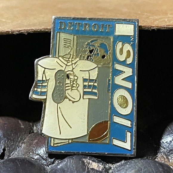 NFL | Accessories | Vintage 992 Detroit Lions Locker Room Pin Imprinted ...
